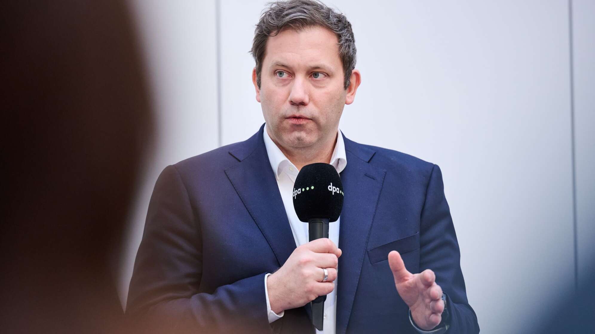 SPD-Chef: Bei Sicherheitslage Ideologie hinten anstellen | ANTENNE BAYERN
