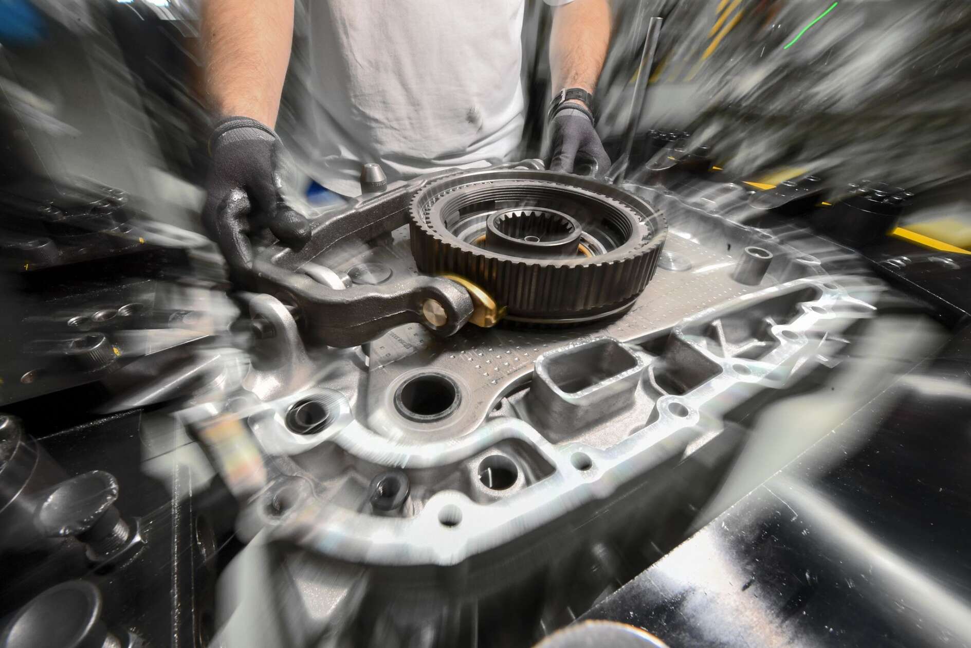 Hoffnungszeichen für die Industrie - Neuaufträge legen zu | ANTENNE BAYERN