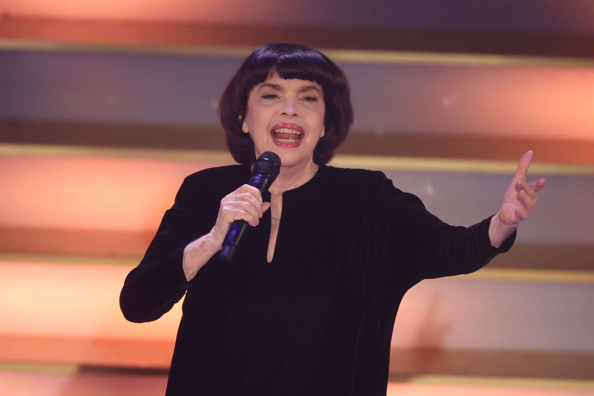Mireille Mathieu kommt zurück nach Deutschland | ANTENNE BAYERN