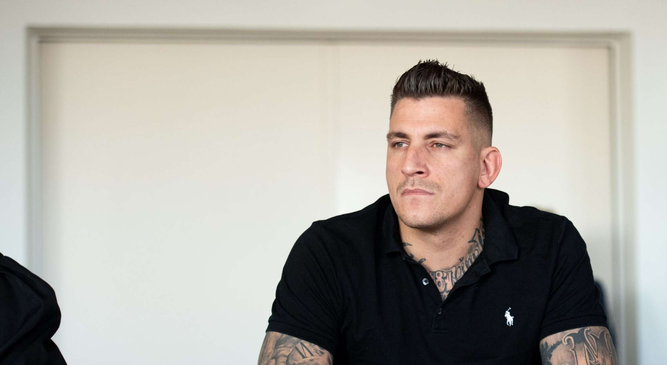 Rapper Gzuz: Nummer eins mit «Scherbenhaus» | ANTENNE BAYERN