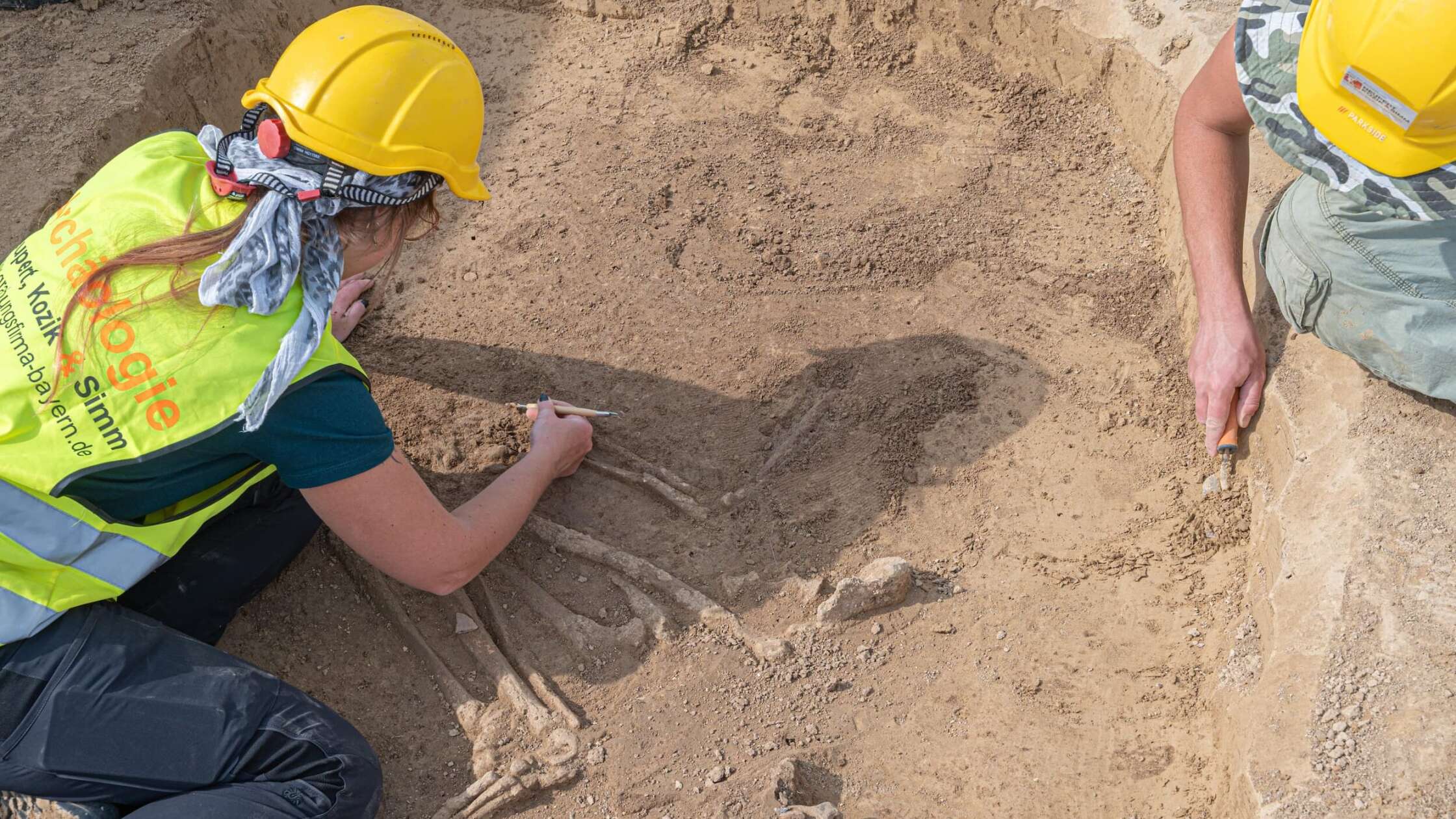 SüdOstLink: Rund 20 Skelette aus Jungsteinzeit entdeckt | ANTENNE BAYERN
