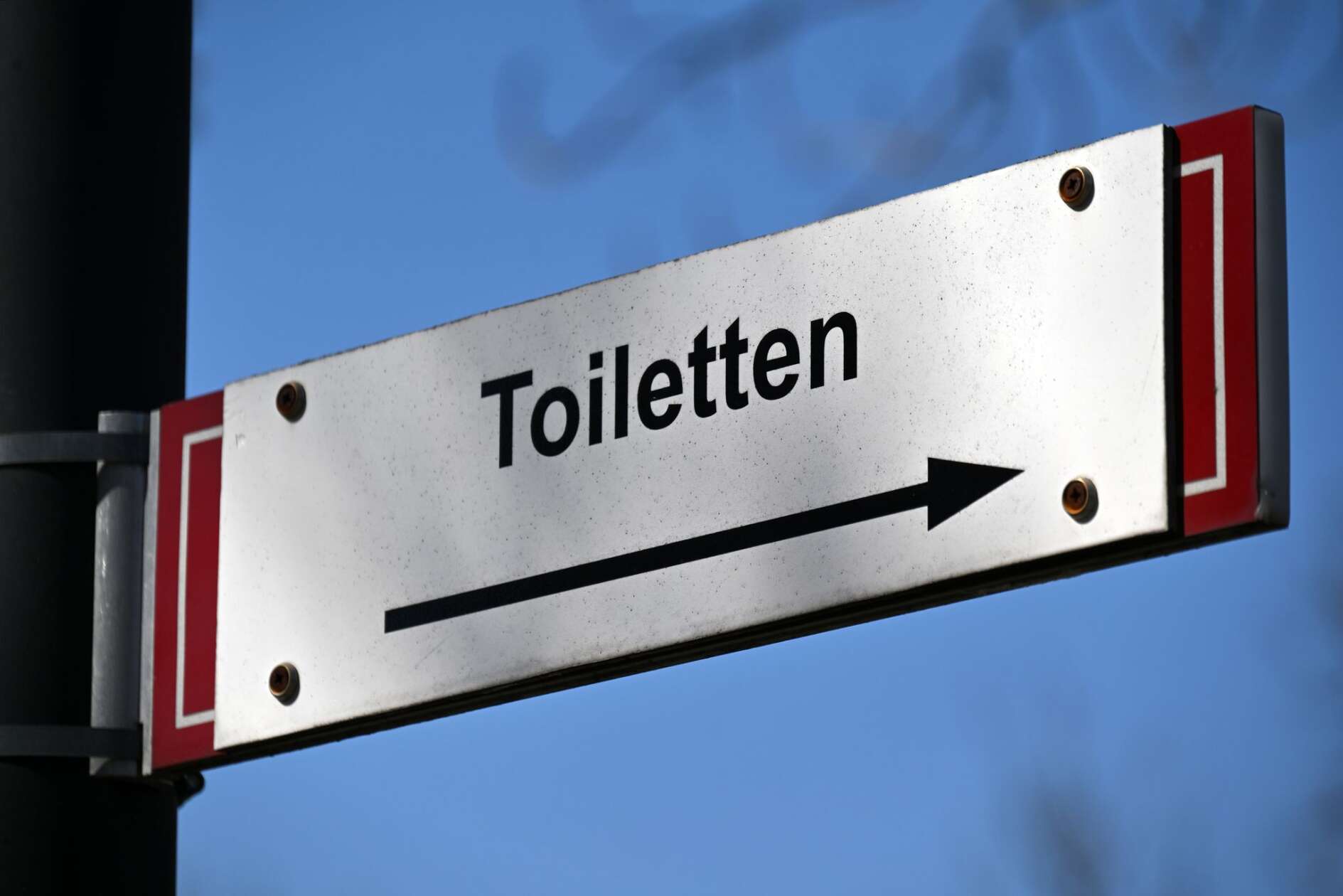 Donnerbalken und Luxus-Klo: Die Toilette im Wandel der Zeit | ANTENNE ...