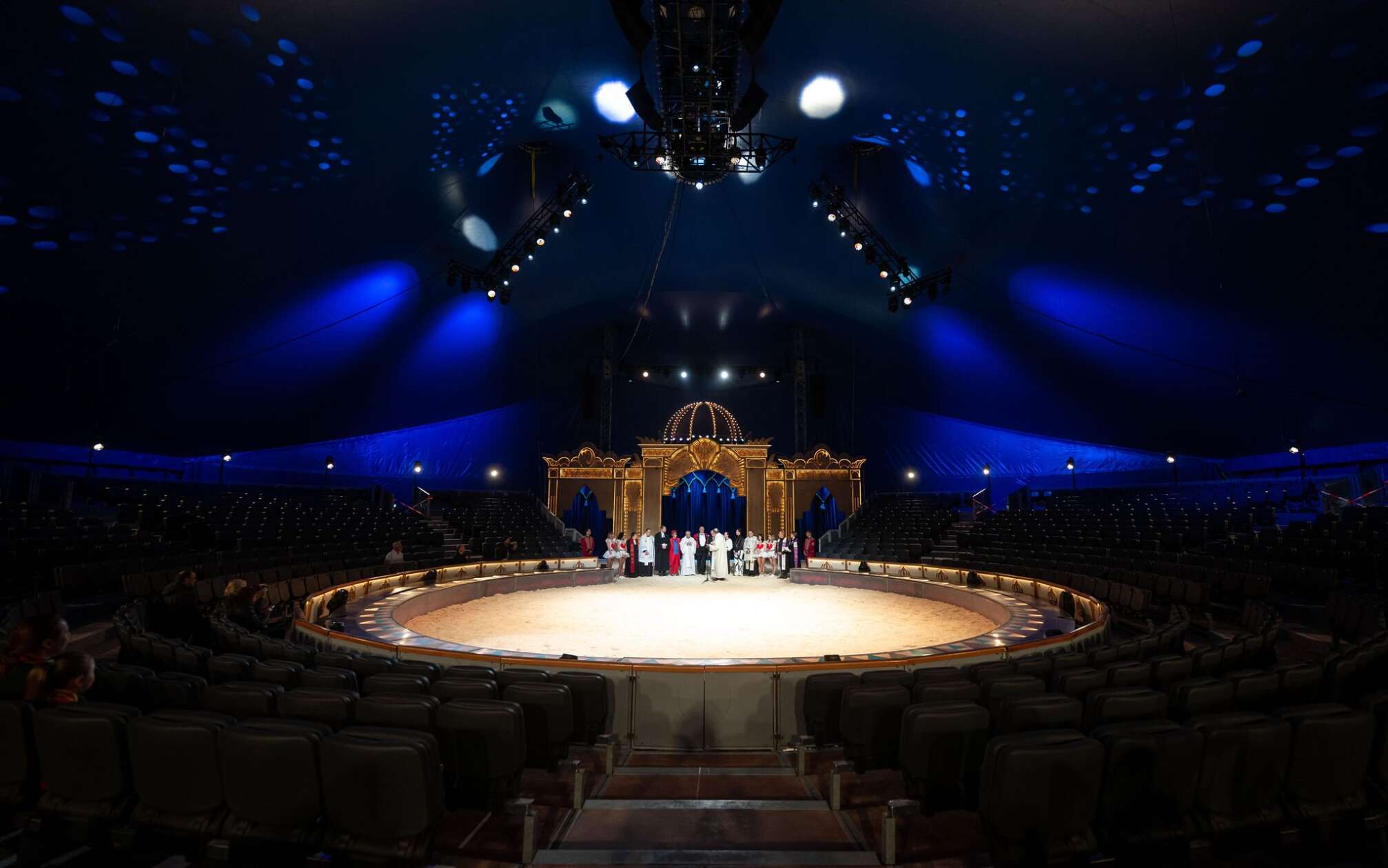 Premiere im Münchner Circus Krone gestört | ANTENNE BAYERN