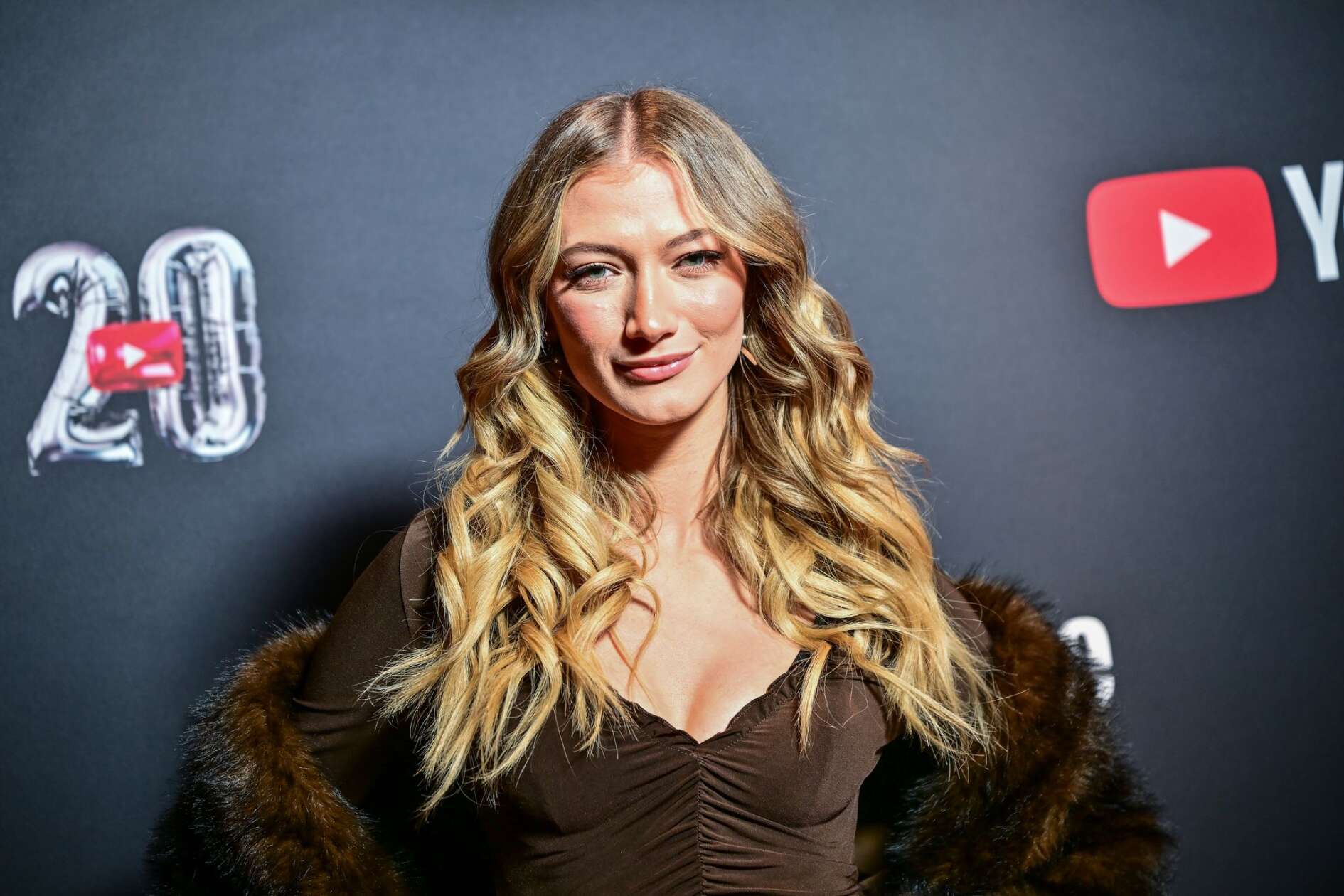 Leony kündigt neue Single und frische Show-Highlights an | ANTENNE BAYERN