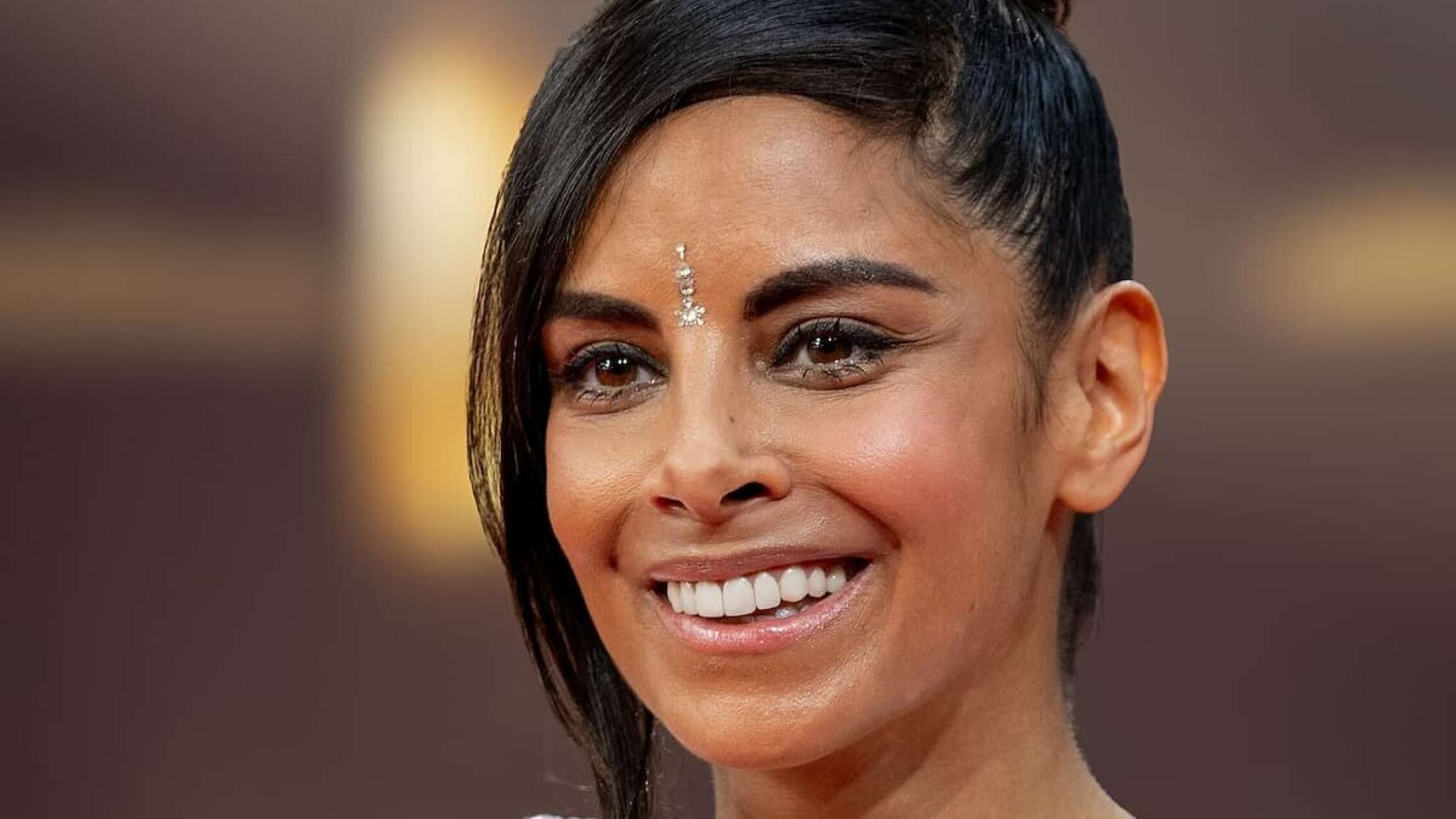 Moderatorin Collien Ulmen-Fernandes im Sonntagsfrühstück